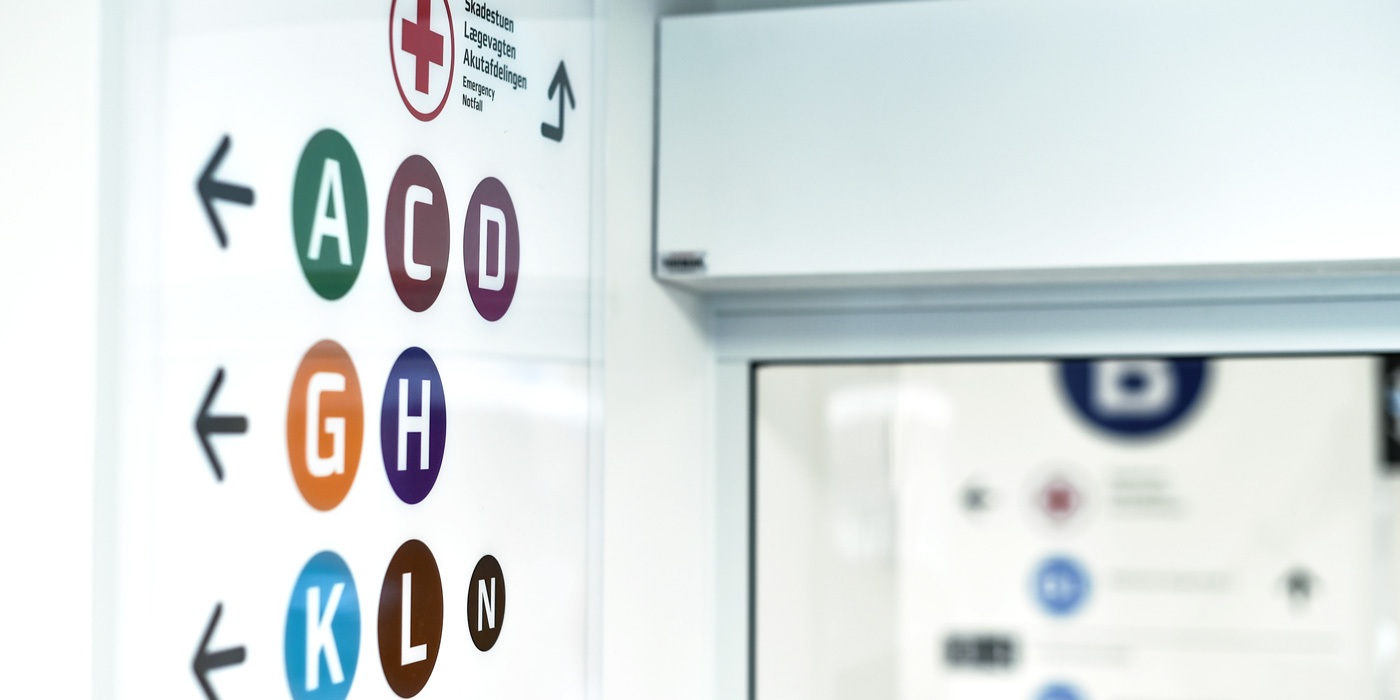Hospital wayfinding and signage design - Triagonal
